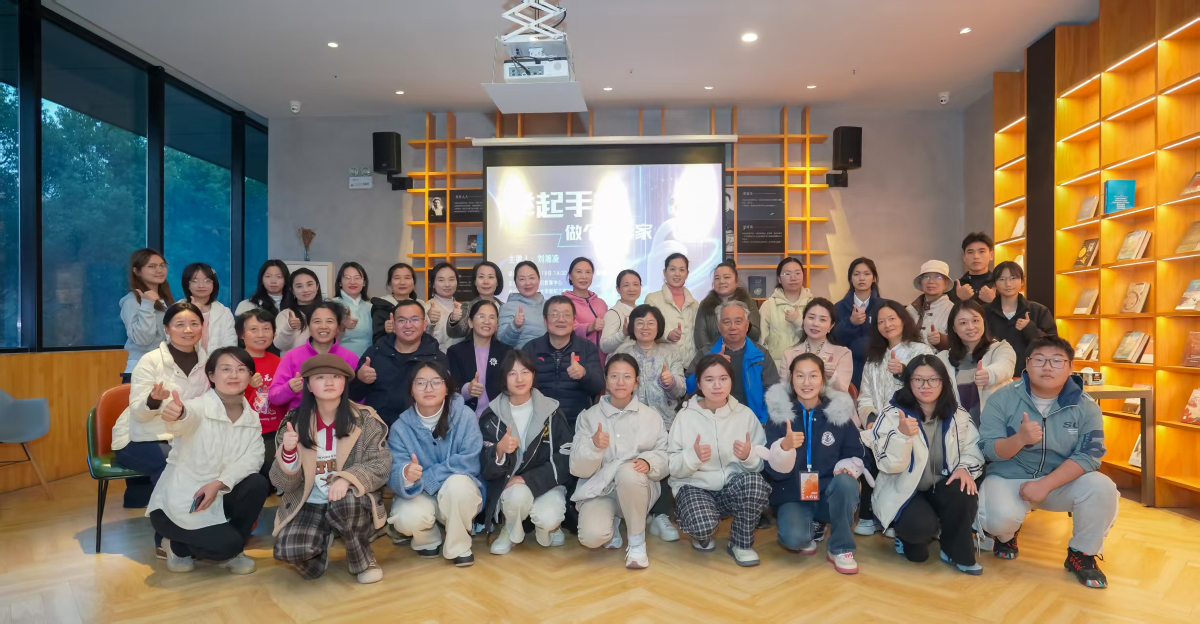 举起手机，定格校园美好！这场手机摄影讲座让师生直呼“太实用”